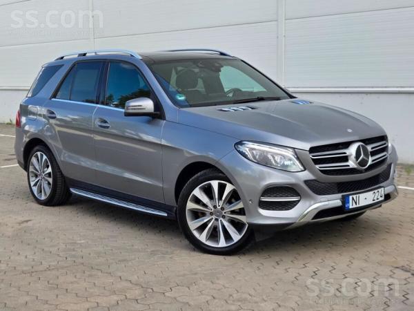 Mercedes-Benz GLE 350 2016 Rīga vietnē Pelēks Mercedes-Benz GLE 350 2016 Rīga, ar dzinēja tilpumu 3.00 L un nobraukumu 270 tūkst. km par 17800 €, foto 4 vietnē AUTOMOTO.COM.LV