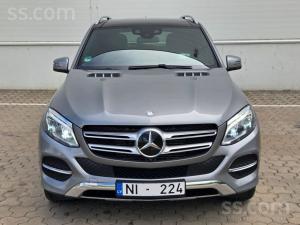 Серый Мерседес ГЛE 350 2016 в Рига, объемом двигателя 3.00 л и пробегом 270 тыс. км за 17800 €, фото 10 на AUTOMOTO.COM.LV