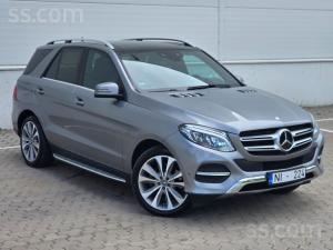Серый Мерседес ГЛE 350 2016 в Рига, объемом двигателя 3.00 л и пробегом 270 тыс. км за 17800 €, фото 12 на AUTOMOTO.COM.LV