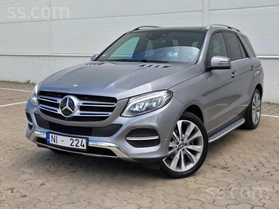Серый Мерседес ГЛE 350 2016 в Рига, объемом двигателя 3.00 л и пробегом 270 тыс. км за 17800 €, фото 13 на AUTOMOTO.COM.LV