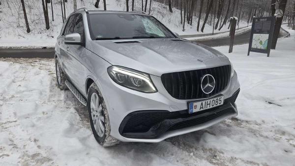 Pelēks Mercedes-Benz GLE 350 2017 Kauņa, ar dzinēja tilpumu 2.99 L un nobraukumu 182 tūkst. km par 23800 €, foto 1 vietnē AUTOMOTO.COM.LV