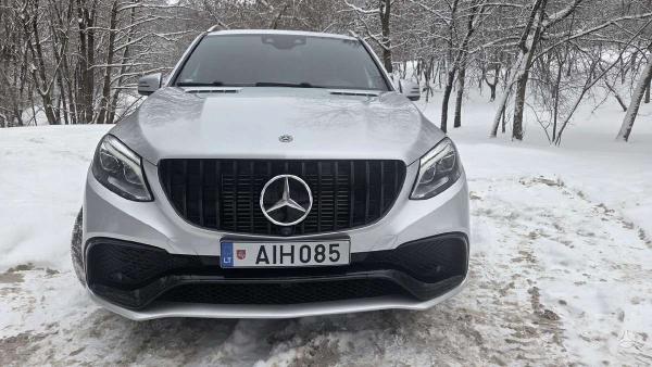 Pelēks Mercedes-Benz GLE 350 2017 Kauņa, ar dzinēja tilpumu 2.99 L un nobraukumu 182 tūkst. km par 23800 €, foto 2 vietnē AUTOMOTO.COM.LV