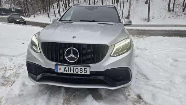 Pelēks Mercedes-Benz GLE 350 2017 Kauņa, ar dzinēja tilpumu 2.99 L un nobraukumu 182 tūkst. km par 23800 €, foto 3 vietnē AUTOMOTO.COM.LV