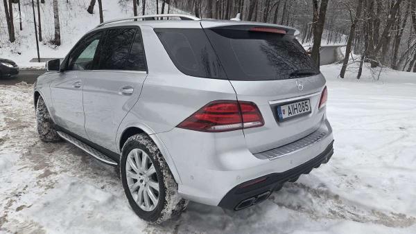 Pelēks Mercedes-Benz GLE 350 2017 Kauņa, ar dzinēja tilpumu 2.99 L un nobraukumu 182 tūkst. km par 23800 €, foto 6 vietnē AUTOMOTO.COM.LV