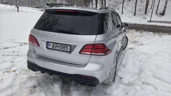 Pelēks Mercedes-Benz GLE 350 2017 Kauņa, ar dzinēja tilpumu 2.99 L un nobraukumu 182 tūkst. km par 23800 €, foto 8 vietnē AUTOMOTO.COM.LV