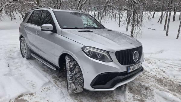 Pelēks Mercedes-Benz GLE 350 2017 Kauņa, ar dzinēja tilpumu 2.99 L un nobraukumu 182 tūkst. km par 23800 €, foto 10 vietnē AUTOMOTO.COM.LV