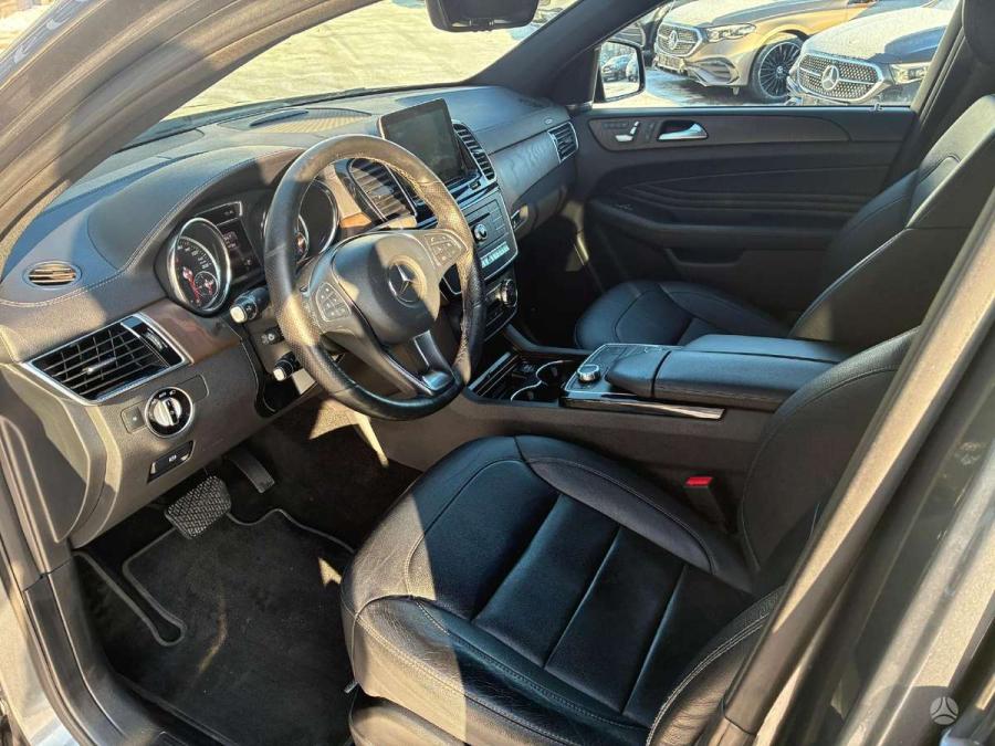 Grey Mercedes-Benz GLE 350 2017 in Vilnius, with an engine capacity of 2.99 L and mileage of 125 thousand km for 31900 €, photo 15 on AUTOMOTO.COM.LV