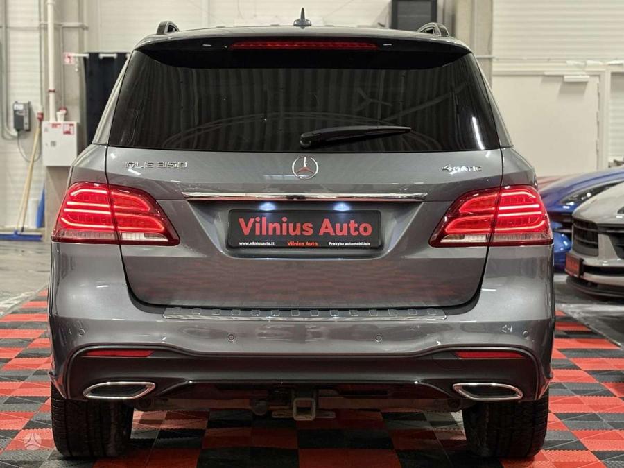 Pelēks Mercedes-Benz GLE 350 2017 Viļņa, ar dzinēja tilpumu 3.50 L un nobraukumu 199 tūkst. km par 20990 €, foto 5 vietnē AUTOMOTO.COM.LV