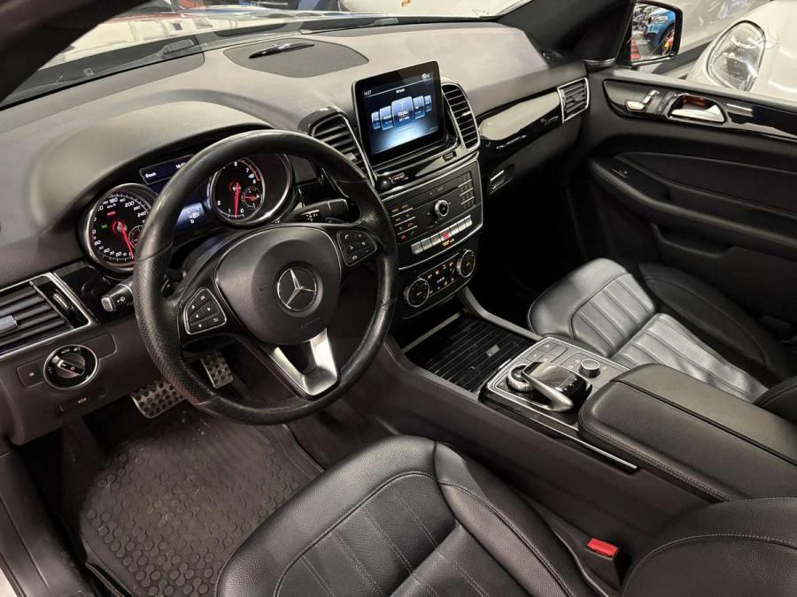 Pelēks Mercedes-Benz GLE 350 2017 Viļņa, ar dzinēja tilpumu 3.50 L un nobraukumu 199 tūkst. km par 20990 €, foto 11 vietnē AUTOMOTO.COM.LV