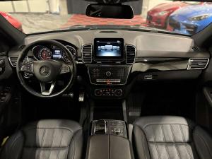 Pelēks Mercedes-Benz GLE 350 2017 Viļņa, ar dzinēja tilpumu 3.50 L un nobraukumu 199 tūkst. km par 20990 €, foto 19 vietnē AUTOMOTO.COM.LV