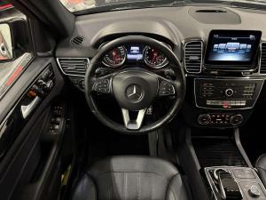Pelēks Mercedes-Benz GLE 350 2017 Viļņa, ar dzinēja tilpumu 3.50 L un nobraukumu 199 tūkst. km par 20990 €, foto 20 vietnē AUTOMOTO.COM.LV