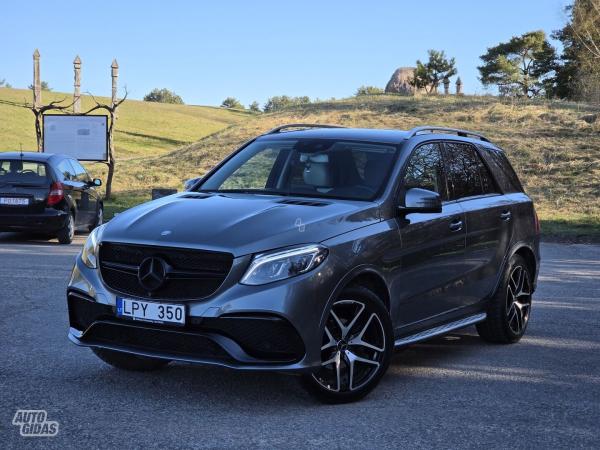 Grey Mercedes-Benz GLE 350 2017 in Siauliai, with an engine capacity of 3.50 L and mileage of 182 thousand km for 22500 €, photo 3 on AUTOMOTO.COM.LV