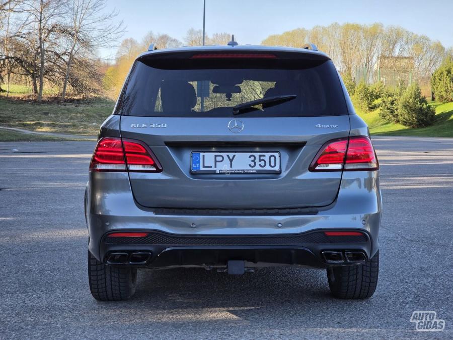 Grey Mercedes-Benz GLE 350 2017 in Siauliai, with an engine capacity of 3.50 L and mileage of 182 thousand km for 22500 €, photo 11 on AUTOMOTO.COM.LV