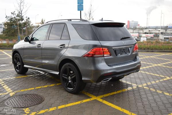 Pelēks Mercedes-Benz GLE 350 2017 Viļņa, ar dzinēja tilpumu 3.00 L un nobraukumu 282 tūkst. km par 22700 €, foto 5 vietnē AUTOMOTO.COM.LV
