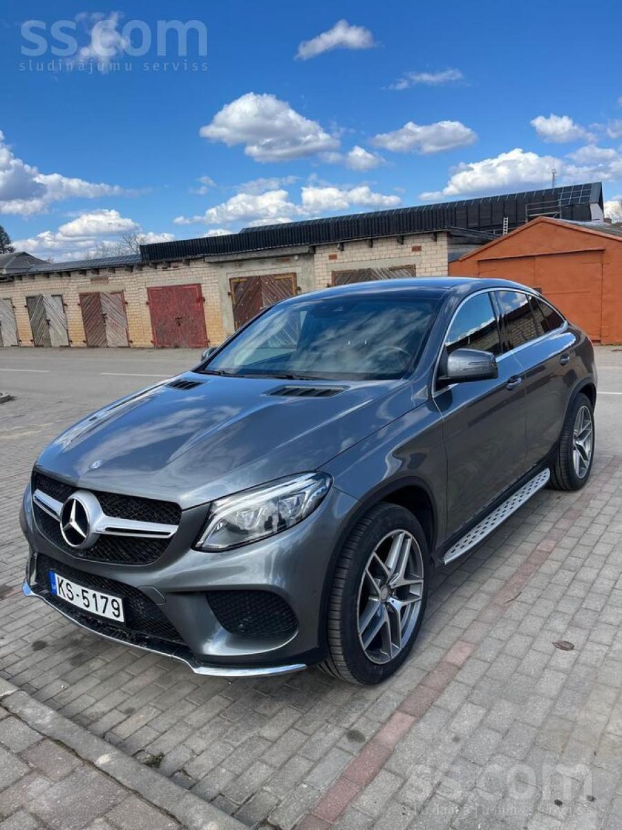 Pelēks Mercedes-Benz GLE 350 2017 Ogre, ar dzinēja tilpumu 3.00 L un nobraukumu 309 tūkst. km par 22900 €, foto 1 vietnē AUTOMOTO.COM.LV