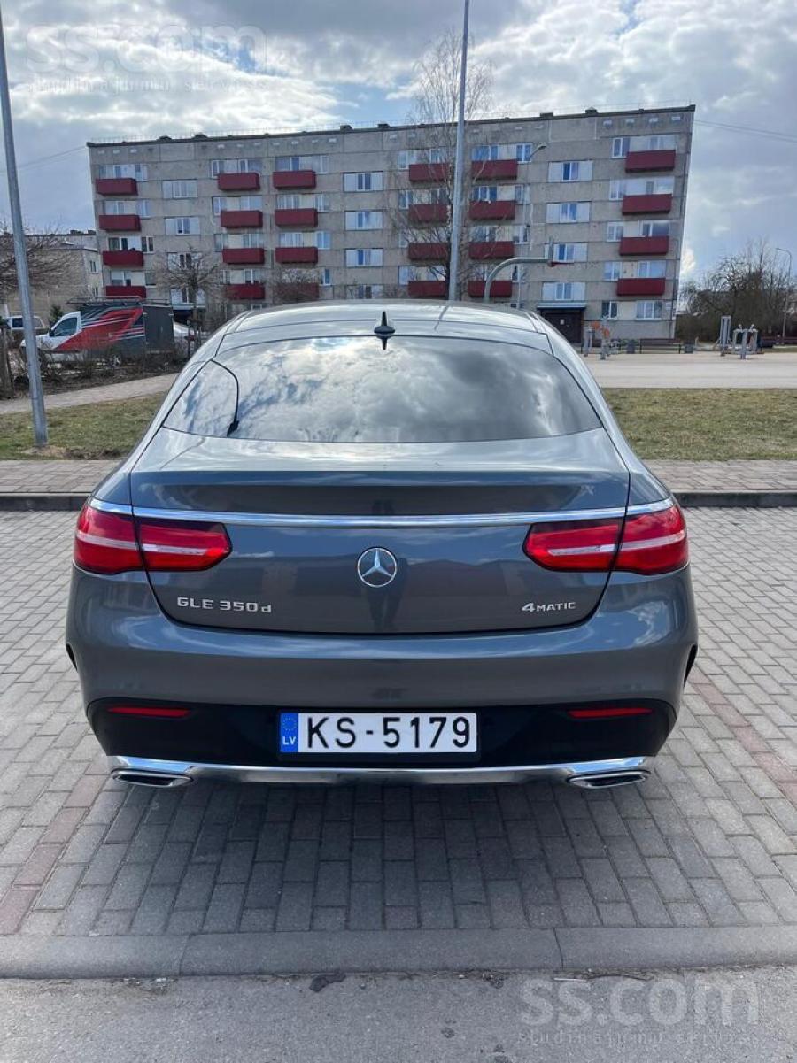Pelēks Mercedes-Benz GLE 350 2017 Ogre, ar dzinēja tilpumu 3.00 L un nobraukumu 309 tūkst. km par 22900 €, foto 8 vietnē AUTOMOTO.COM.LV