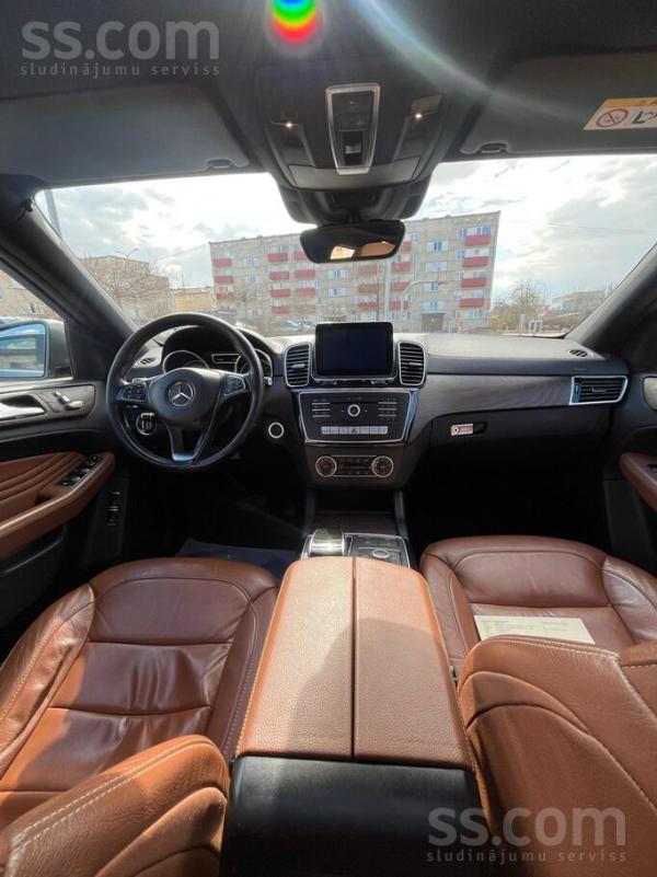 Grey Mercedes-Benz GLE 350 2017 in Ogre, with an engine capacity of 3.00 L and mileage of 309 thousand km for 22900 €, photo 10 on AUTOMOTO.COM.LV