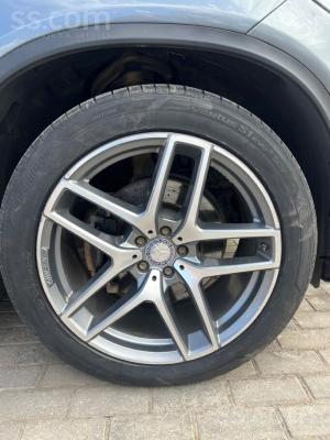 Pelēks Mercedes-Benz GLE 350 2017 Ogre, ar dzinēja tilpumu 3.00 L un nobraukumu 309 tūkst. km par 22900 €, foto 14 vietnē AUTOMOTO.COM.LV