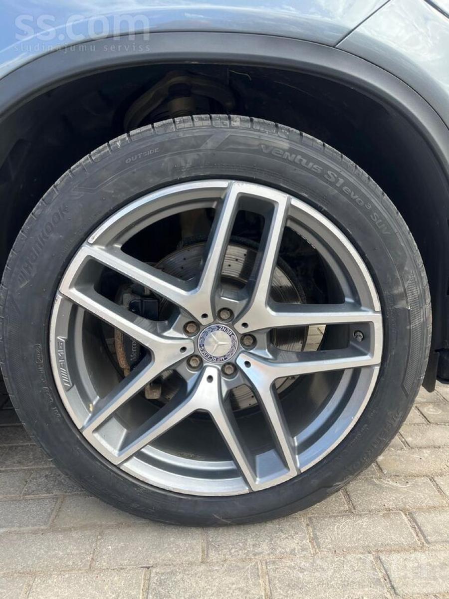 Pelēks Mercedes-Benz GLE 350 2017 Ogre, ar dzinēja tilpumu 3.00 L un nobraukumu 309 tūkst. km par 22900 €, foto 14 vietnē AUTOMOTO.COM.LV