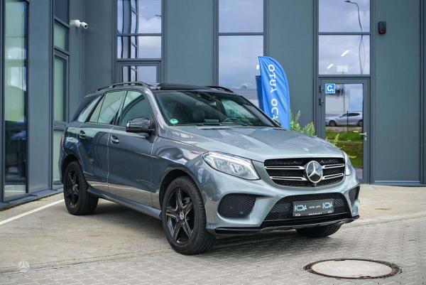 Grey Mercedes-Benz GLE 350 2017 in Kaunas, with an engine capacity of 2.99 L and mileage of 282 thousand km for 22950 €, photo 1 on AUTOMOTO.COM.LV