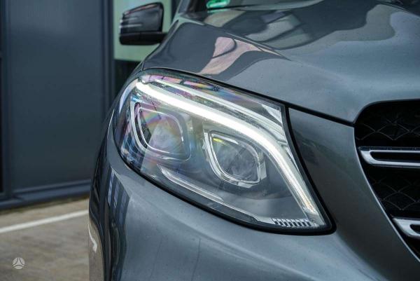 Grey Mercedes-Benz GLE 350 2017 in Kaunas, with an engine capacity of 2.99 L and mileage of 282 thousand km for 22950 €, photo 7 on AUTOMOTO.COM.LV