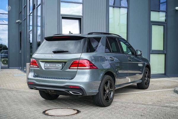 Grey Mercedes-Benz GLE 350 2017 in Kaunas, with an engine capacity of 2.99 L and mileage of 282 thousand km for 22950 €, photo 10 on AUTOMOTO.COM.LV