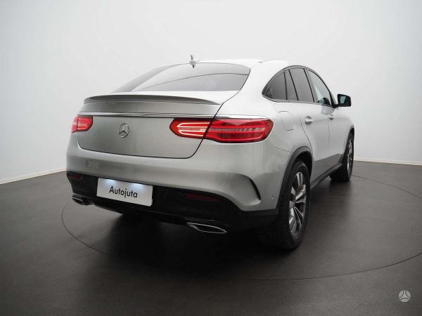Серый Мерседес ГЛE 350 2017 в Вильнюс, объемом двигателя 2.89 л и пробегом 151 тыс. км за 32900 €, фото 4 на AUTOMOTO.COM.LV