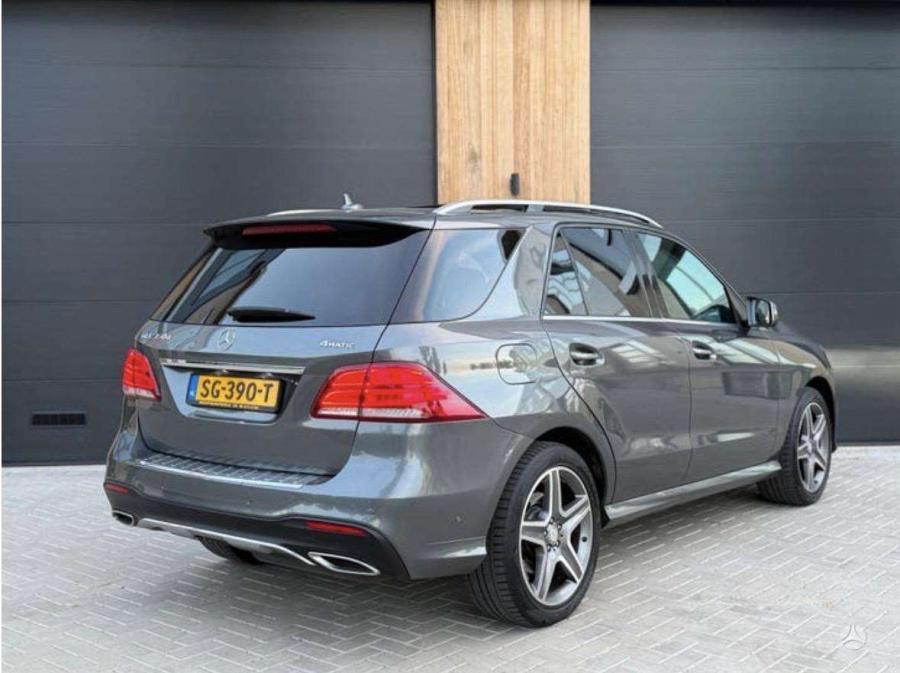 Pelēks Mercedes-Benz GLE 350 2017 Kauņa, ar dzinēja tilpumu 2.99 L un nobraukumu 320 tūkst. km par 20200 €, foto 12 vietnē AUTOMOTO.COM.LV