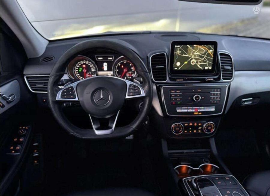 Pelēks Mercedes-Benz GLE 350 2017 Kauņa, ar dzinēja tilpumu 2.99 L un nobraukumu 320 tūkst. km par 20200 €, foto 22 vietnē AUTOMOTO.COM.LV