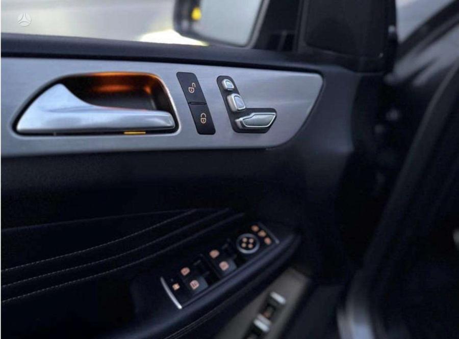 Pelēks Mercedes-Benz GLE 350 2017 Kauņa, ar dzinēja tilpumu 2.99 L un nobraukumu 320 tūkst. km par 20200 €, foto 23 vietnē AUTOMOTO.COM.LV