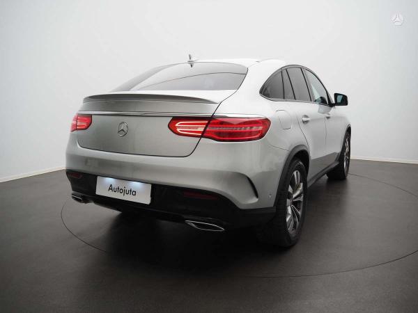 Серый Мерседес ГЛE 350 2017 в Вильнюс, объемом двигателя 2.89 л и пробегом 151 тыс. км за 31900 €, фото 4 на AUTOMOTO.COM.LV