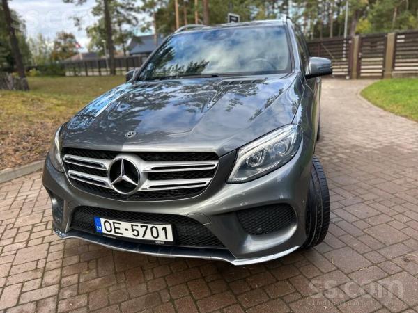 Mercedes-Benz GLE 350 2017 RÄ«ga vietnÄ PelÄks Mercedes-Benz GLE 350 2017 RÄ«ga, ar dzinÄja tilpumu 3.00 L un nobraukumu 156 tÅ«kst. km par 26000 ā¬, foto 1 vietnÄ AUTOMOTO.COM.LV