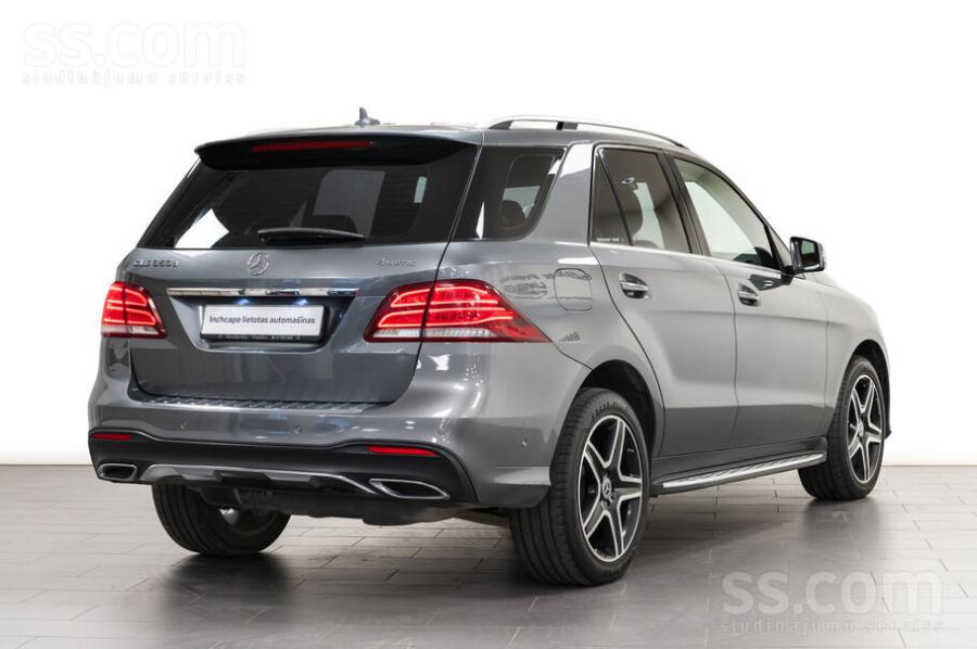 Grey Mercedes-Benz GLE 350 2018 in Riga, with an engine capacity of 3.00 L and mileage of 178 thousand km for 39900 €, photo 2 on AUTOMOTO.COM.LV