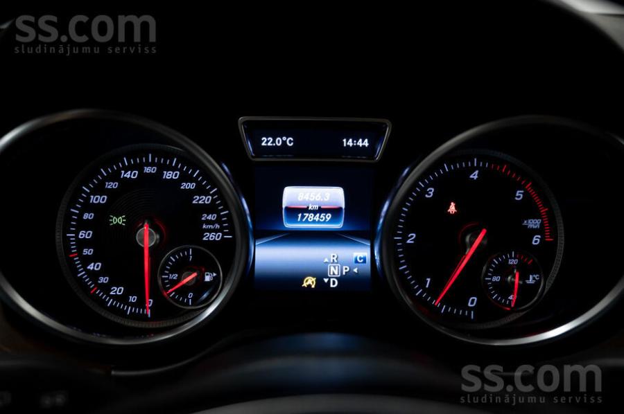 Grey Mercedes-Benz GLE 350 2018 in Riga, with an engine capacity of 3.00 L and mileage of 178 thousand km for 39900 €, photo 5 on AUTOMOTO.COM.LV