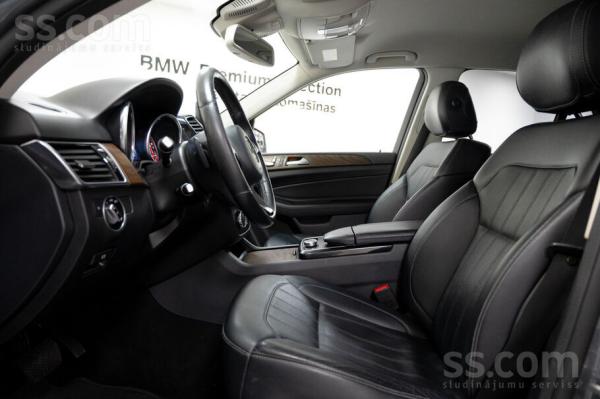 Grey Mercedes-Benz GLE 350 2018 in Riga, with an engine capacity of 3.00 L and mileage of 178 thousand km for 39900 €, photo 6 on AUTOMOTO.COM.LV