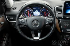 Grey Mercedes-Benz GLE 350 2018 in Riga, with an engine capacity of 3.00 L and mileage of 178 thousand km for 39900 €, photo 10 on AUTOMOTO.COM.LV