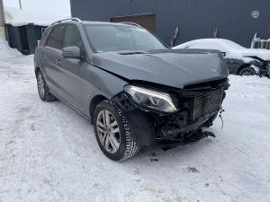 Pelēks Mercedes-Benz GLE 350 2018 Kauņa, ar dzinēja tilpumu 3.00 L un nobraukumu 99 tūkst. km par 13000 €, foto  vietnē AUTOMOTO.COM.LV
