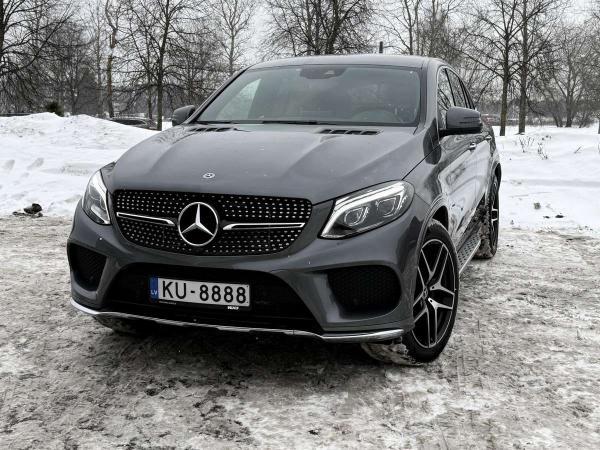 Pelēks Mercedes-Benz GLE 350 2018 Rīga, ar dzinēja tilpumu 3.00 L un nobraukumu 69 tūkst. km par 42000 €, foto 1 vietnē AUTOMOTO.COM.LV