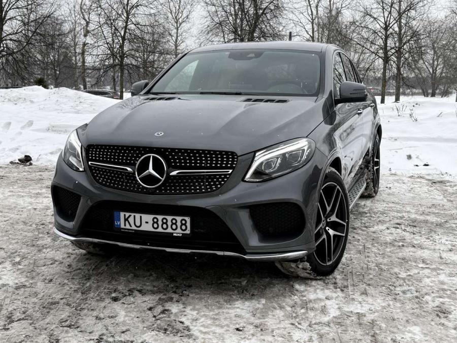 Pelēks Mercedes-Benz GLE 350 2018 Rīga, ar dzinēja tilpumu 3.00 L un nobraukumu 69 tūkst. km par 42000 €, foto 1 vietnē AUTOMOTO.COM.LV