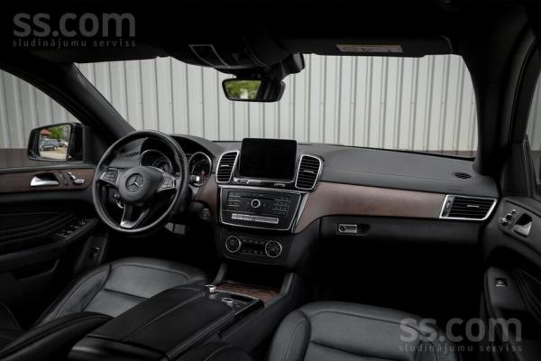 Grey Mercedes-Benz GLE 350 2018 in Tukums, with an engine capacity of 3.00 L and mileage of 158 thousand km for 28500 €, photo 8 on AUTOMOTO.COM.LV