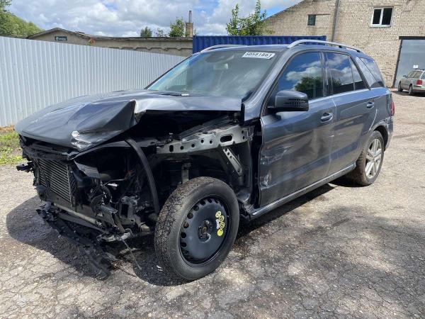 Pelēks Mercedes-Benz GLE 350 2018 Kauņa, ar dzinēja tilpumu 3.00 L un nobraukumu 99 tūkst. km par 12500 €, foto 2 vietnē AUTOMOTO.COM.LV