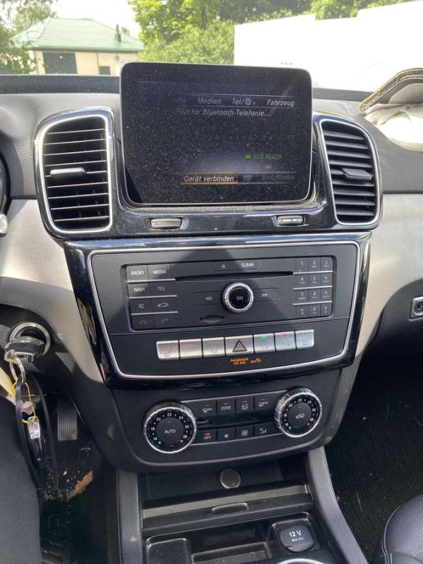 Pelēks Mercedes-Benz GLE 350 2018 Kauņa, ar dzinēja tilpumu 3.00 L un nobraukumu 99 tūkst. km par 12500 €, foto 7 vietnē AUTOMOTO.COM.LV