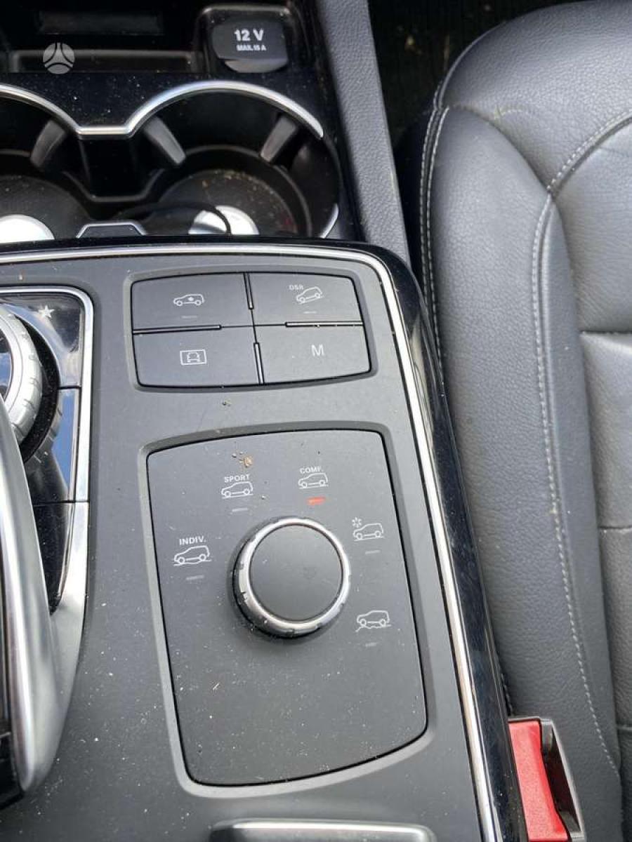 Pelēks Mercedes-Benz GLE 350 2018 Kauņa, ar dzinēja tilpumu 3.00 L un nobraukumu 99 tūkst. km par 12500 €, foto 10 vietnē AUTOMOTO.COM.LV