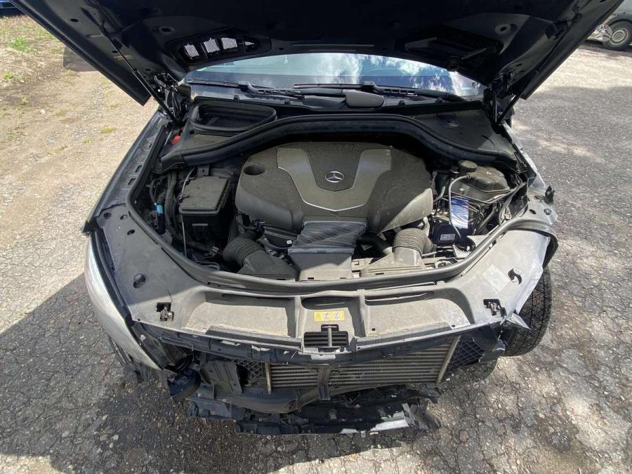 Pelēks Mercedes-Benz GLE 350 2018 Kauņa, ar dzinēja tilpumu 3.00 L un nobraukumu 99 tūkst. km par 12500 €, foto 14 vietnē AUTOMOTO.COM.LV
