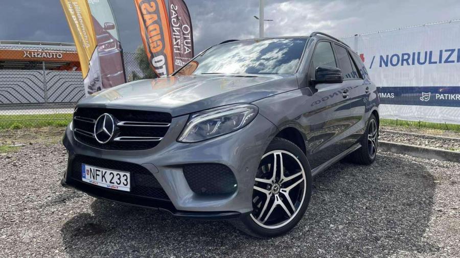 Grey Mercedes-Benz GLE 350 2018 in Marijampole, with an engine capacity of 2.99 L and mileage of 247 thousand km for 25990 €, photo 1 on AUTOMOTO.COM.LV