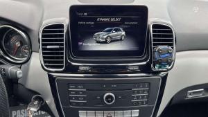Grey Mercedes-Benz GLE 350 2018 in Marijampole, with an engine capacity of 2.99 L and mileage of 247 thousand km for 25990 €, photo 5 on AUTOMOTO.COM.LV