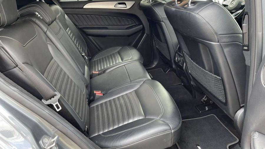 Grey Mercedes-Benz GLE 350 2018 in Marijampole, with an engine capacity of 2.99 L and mileage of 247 thousand km for 25990 €, photo 17 on AUTOMOTO.COM.LV