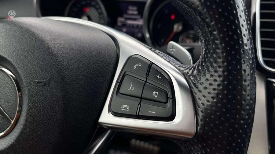 Grey Mercedes-Benz GLE 350 2018 in Marijampole, with an engine capacity of 2.99 L and mileage of 247 thousand km for 25990 €, photo 25 on AUTOMOTO.COM.LV