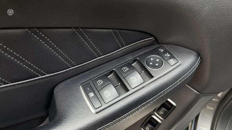 Grey Mercedes-Benz GLE 350 2018 in Marijampole, with an engine capacity of 2.99 L and mileage of 247 thousand km for 25990 €, photo 31 on AUTOMOTO.COM.LV