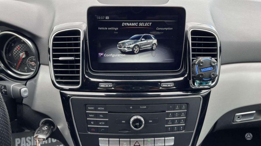 Grey Mercedes-Benz GLE 350 2018 in Marijampole, with an engine capacity of 2.99 L and mileage of 247 thousand km for 25990 €, photo 40 on AUTOMOTO.COM.LV